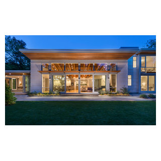 Tanglewood Modern House - Contemporary - Exterior - Boston - by Flavin ...