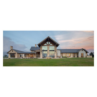 Texas Ranch - Farmhouse - Exterior - Dallas - by Farmer Payne ...