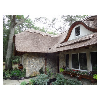 Thatched Roof Home in MA Featuring Boston Blend Round Thin Veneer ...