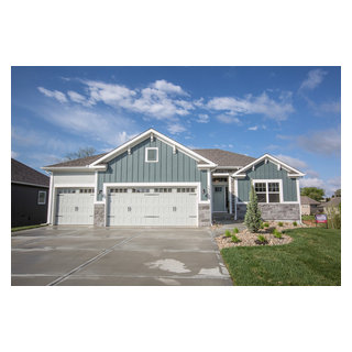 The Magnolia - Country - House Exterior - Kansas City - by Gary Kerns ...