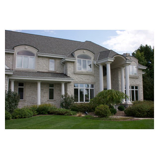 TUMBLED BROOKFIELD - Traditional - Exterior - Milwaukee - by HALQUIST STONE | Houzz