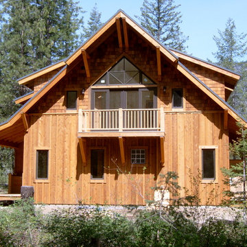 Board And Batten Cabin - Photos & Ideas | Houzz