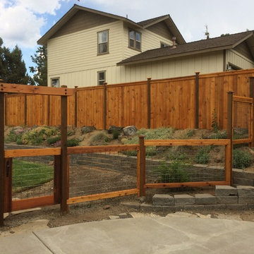 Wire Grid Fence - Photos & Ideas | Houzz