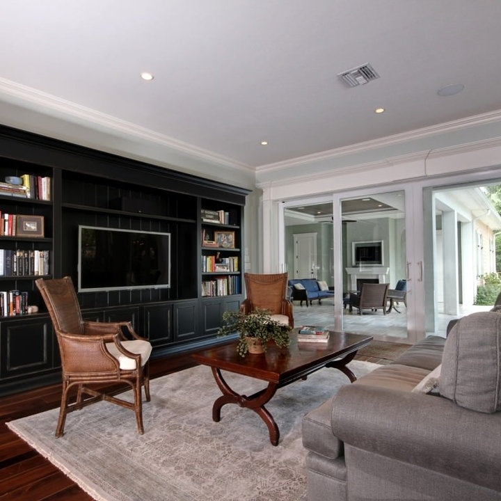 Built In Tv - Photos & Ideas | Houzz