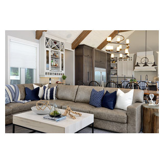 Lake Muskoka Cottage - Rustic - Family Room - Toronto - by Erica Gelman ...