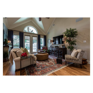 Living Rooms - Traditional - Family Room - Houston - by Triple L ...