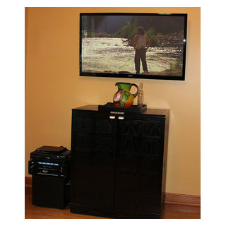 Living Spaces - Modern - Family Room - Cleveland - by RadioActive ...