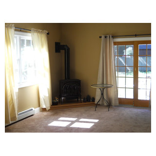 Multi-Generational Home: Joint Family Room - Traditional - Family Room ...