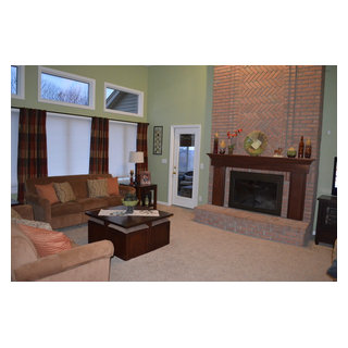 Pat Livingroom - Traditional - Family Room - Cincinnati - by ParkCraft ...