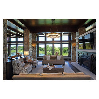 Prairie Style Lodge - Family Room - Minneapolis - by Norton Homes | Houzz
