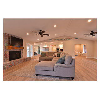 Ranch Style Conversion - Farmhouse - Family Room - Phoenix - by Reef ...