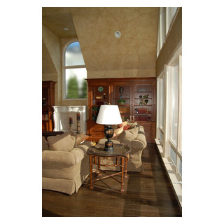 Stained Matte Plaster Walls, Creme Glazed Trim Main - Traditional ...