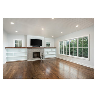 Sylvan Circle, Naperville, IL - Farmhouse - Family Room - Chicago - by ...