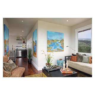 Transitional Sitting Area and Wet Bar - Asiatisch - Wohnbereich ...