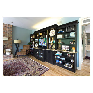 Victoria Court Project - Traditional - Family Room - Chicago - by VeDco ...