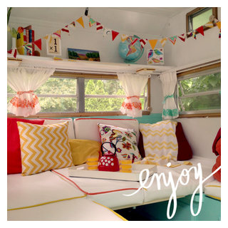 Vintage Caravan or Travel trailer - Midcentury - Family Room - Chicago ...