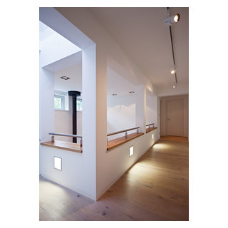 Mut zum Material: Umbau und Erweiterung Stadtvilla - Modern - Flur ...