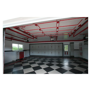 Beach Garage with Lots of Storage for an Active Family - Contemporary ...