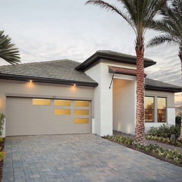 Staggered Garage - Photos & Ideas | Houzz