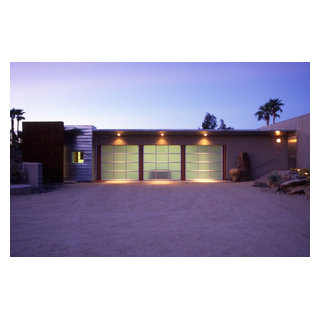 Clopay Avante Collection Glass Garage Doors - Contemporary - Garage ...