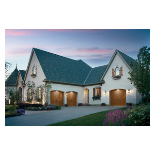 Clopay Gallery Collection Gallery Collection Garage Doors - Traditional ...