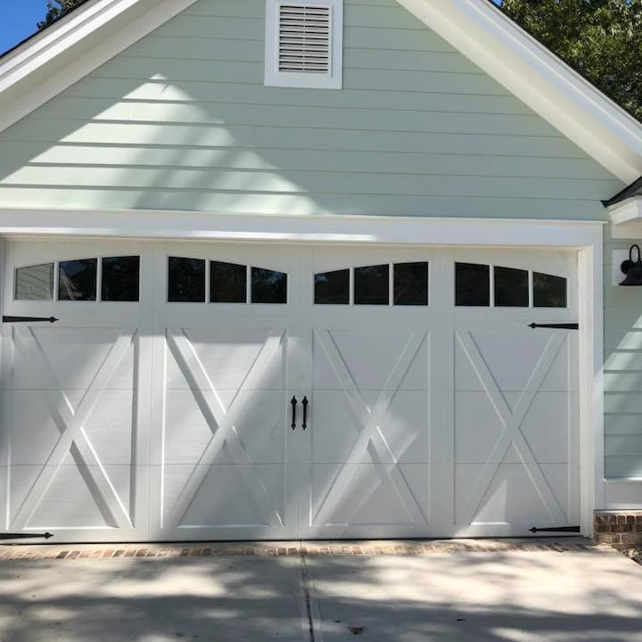 75 Beautiful Double Garage Ideas and Designs - April 2024 | Houzz UK