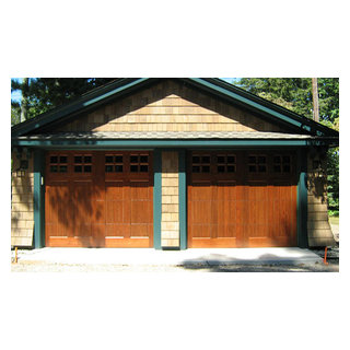 Garage Doors - Garage - Grand Rapids - by Compaan Door & Operator | Houzz