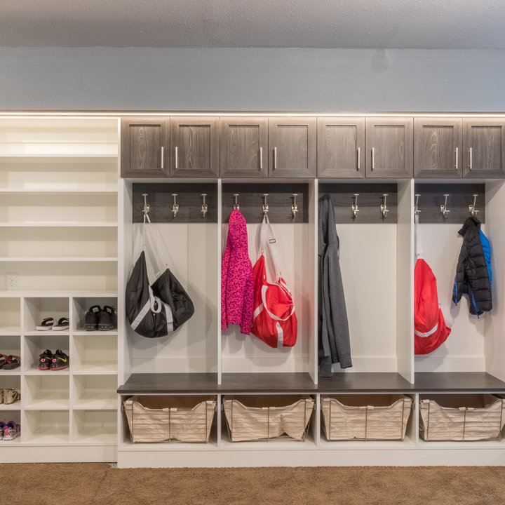 Garage Mud Room - Photos & Ideas | Houzz