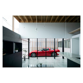 Garage Terrace House - Industrial - Garage - Kyoto - by Yoshi ...