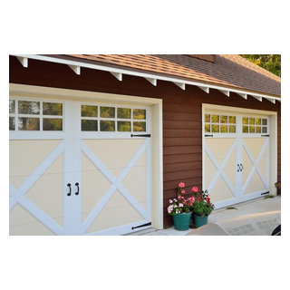 Keller Garage - Craftsman - Garage - Milwaukee - by Distinctive Design ...