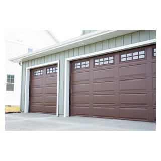 Ranch Panel - Traditional - Garage - Other - by Midland Garage Door | Houzz