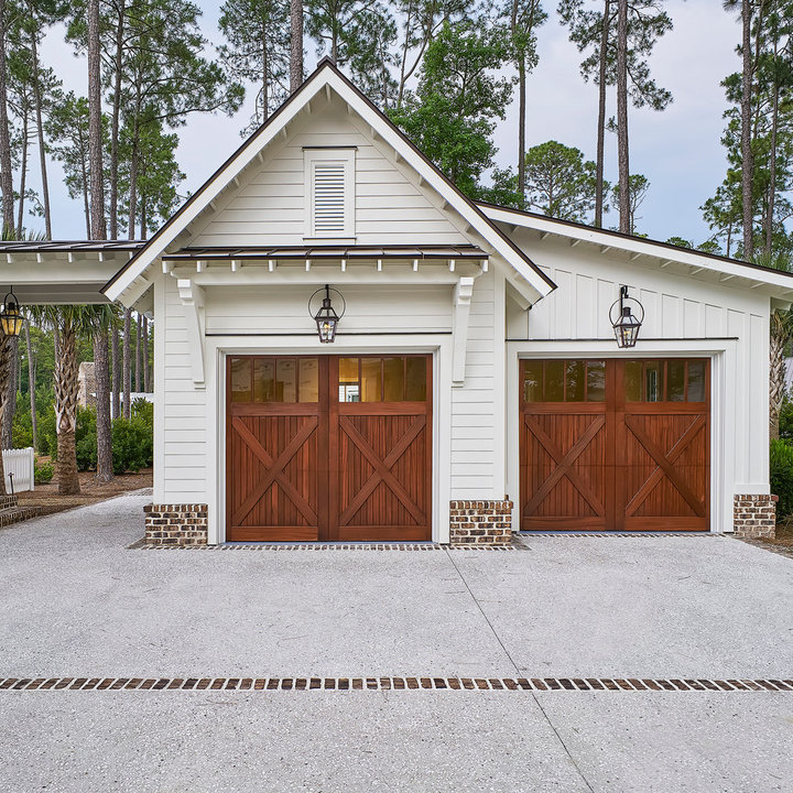 Board And Batten Garage - Photos & Ideas | Houzz
