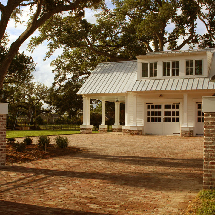 75 Beautiful Garage Ideas and Designs - August 2022 | Houzz UK