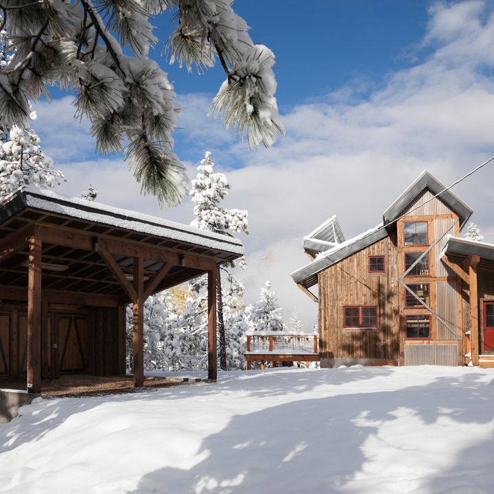 75 Rustic Garage Ideas You'll Love - September, 2025 | Houzz