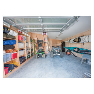 Rustic Garage - Rustic - Garage - Vancouver | Houzz