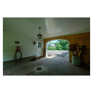 Traditional Colonial Estate Exterior, 4 Car Garage and Workshop ...