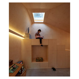 Brexit Bunker - Industrial - Shed - London - by RISE Design Studio | Houzz