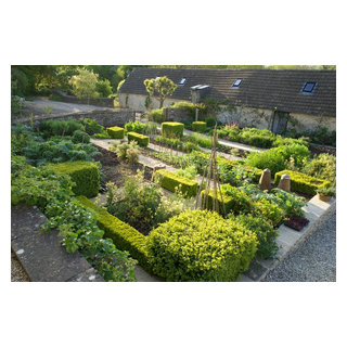 A Cotswold's Arts & Crafts Farm - Farmhouse - Landscape ...