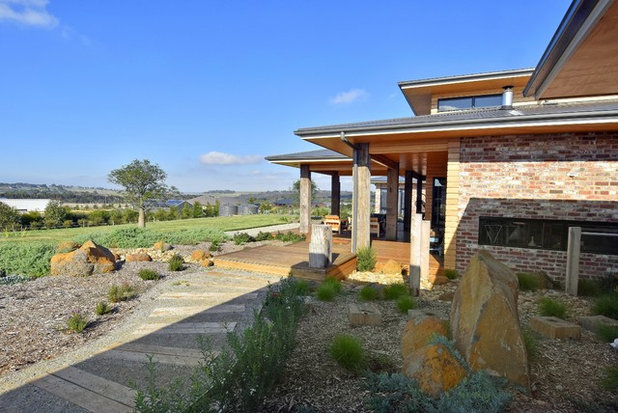Houzz Tour: Family Has Room to Spare in New Rural Home