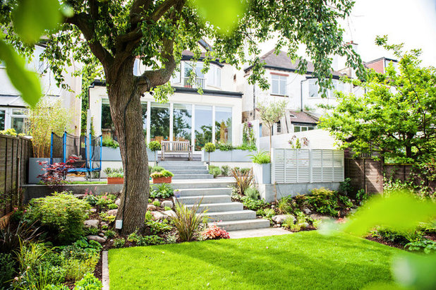 22 Gardens Beautifully Enhanced by Trees | Houzz UK