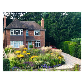 Country Front Garden with a natural prairie style planting - Farmhouse ...