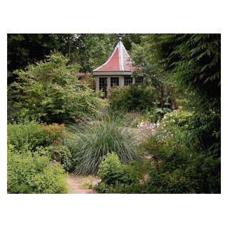 Ealing Traditional Garden - Traditional - Landscape - London - by ...