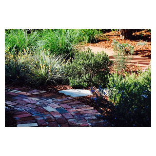 Fremantle Native and Recycled - Traditional - Landscape - Perth - by ...