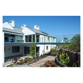 Modern Seaside Build - Beach Style - Landscape - London - by Des Ewing ...