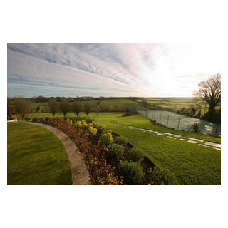 New country house set on top of a drumlin - Farmhouse - Landscape ...
