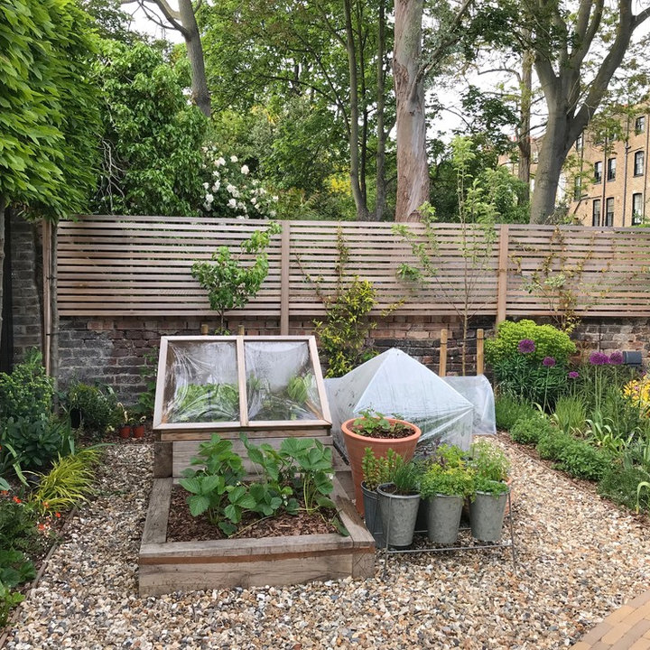 75 Beautiful Medium Sized Garden Ideas and Designs - October 2025 ...