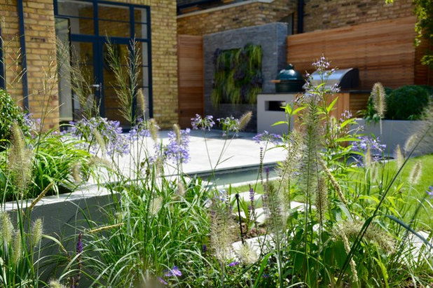 London Oasis Has Space for Relaxing and Entertaining