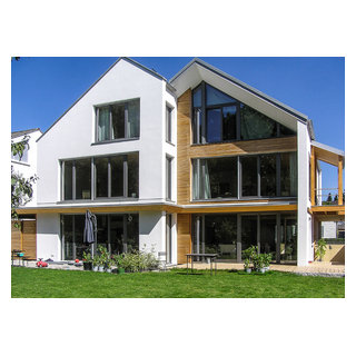 Passiv-Doppelhaus in München - Transitional - House Exterior - Munich ...