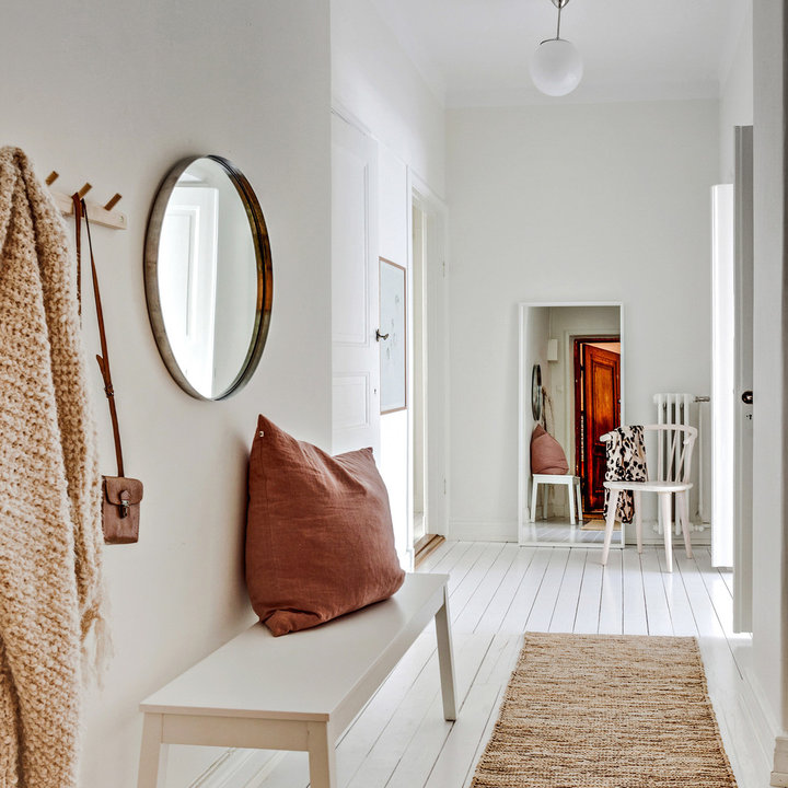 75 Beautiful Small Hallway Ideas and Designs - March 2025 | Houzz UK