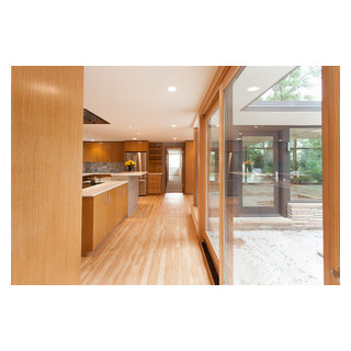 Barnett Mid-Century - Midcentury - Hall - Milwaukee - by Blue Hot ...